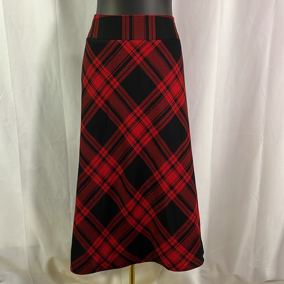 Laura Scott | Skirts | Laura Scott Red Black Plaid Aline Midi Skirt ...